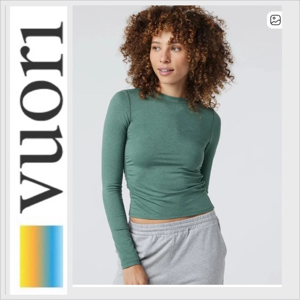 Vuori | Tops | Vuori Halo Ruched Tee Long Sleeve Green | Poshmark